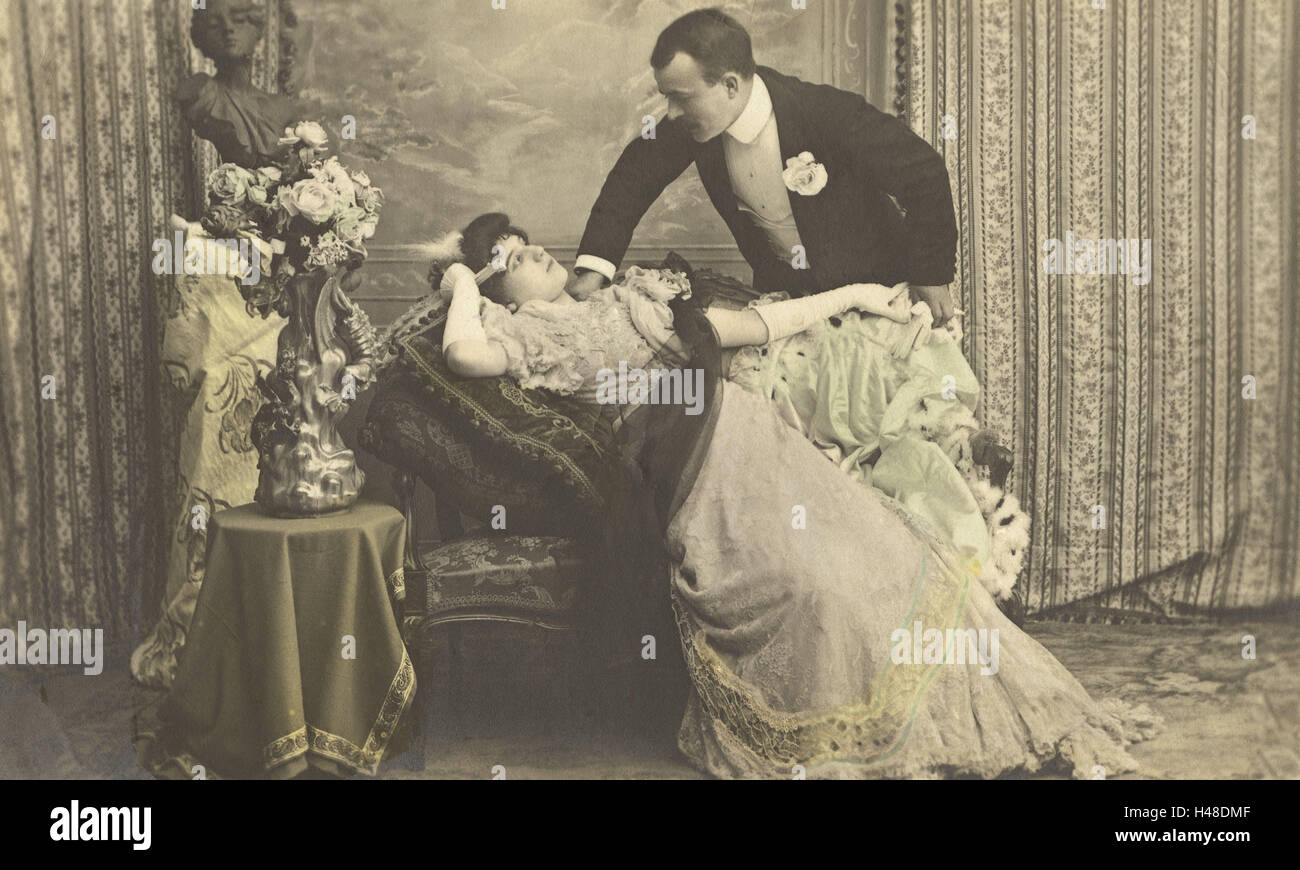 Nostalgia, woman, sofa, lying, man, approaching, interest, b/w ...