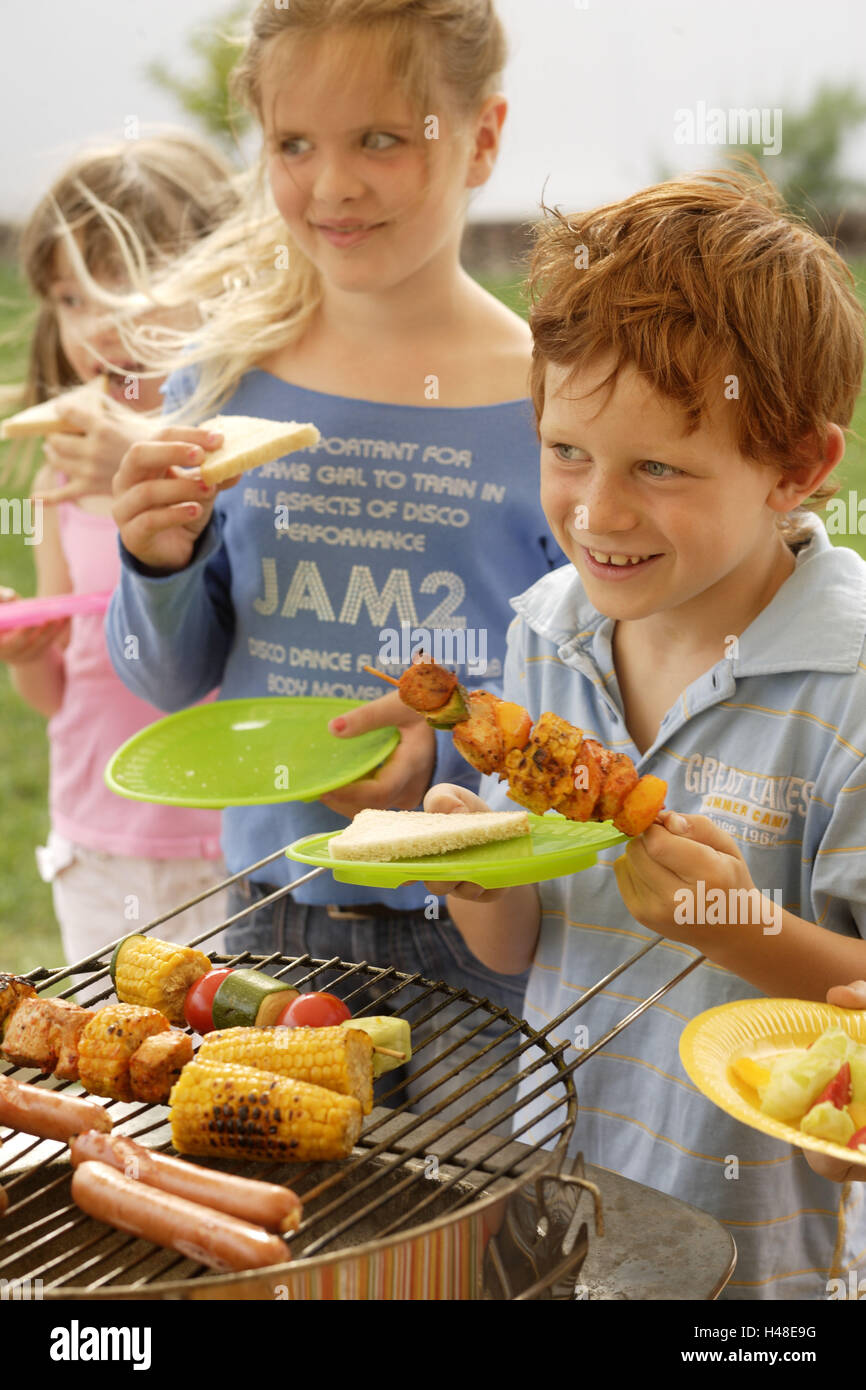 Happy children party hi-res stock photography and images - Alamy