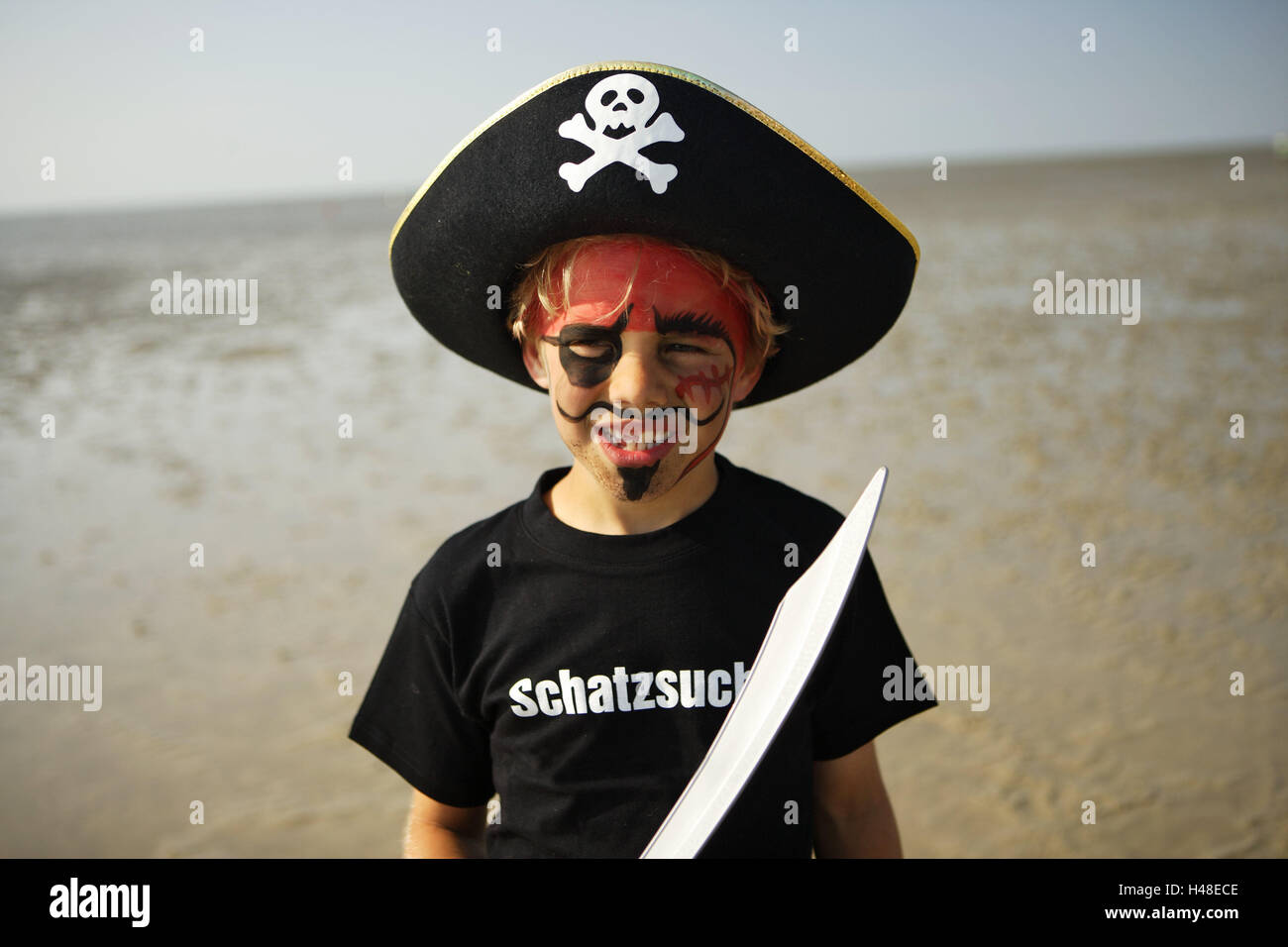 Pirates treasure beach hi-res stock photography and images - Alamy