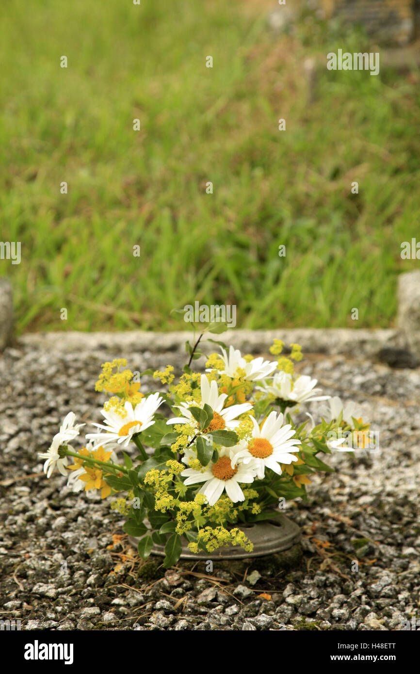 Cemetery, tomb, floral decoration, tomb, place rest, gravel, flowers ...