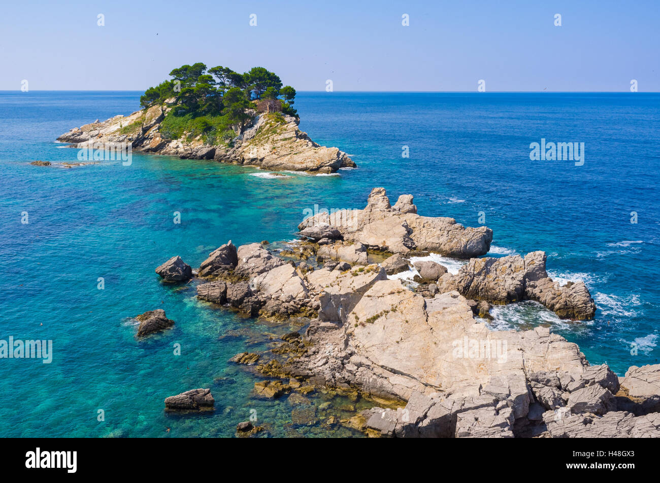 The Katic and Mali Katic islands are connected with the narrow spit of ...