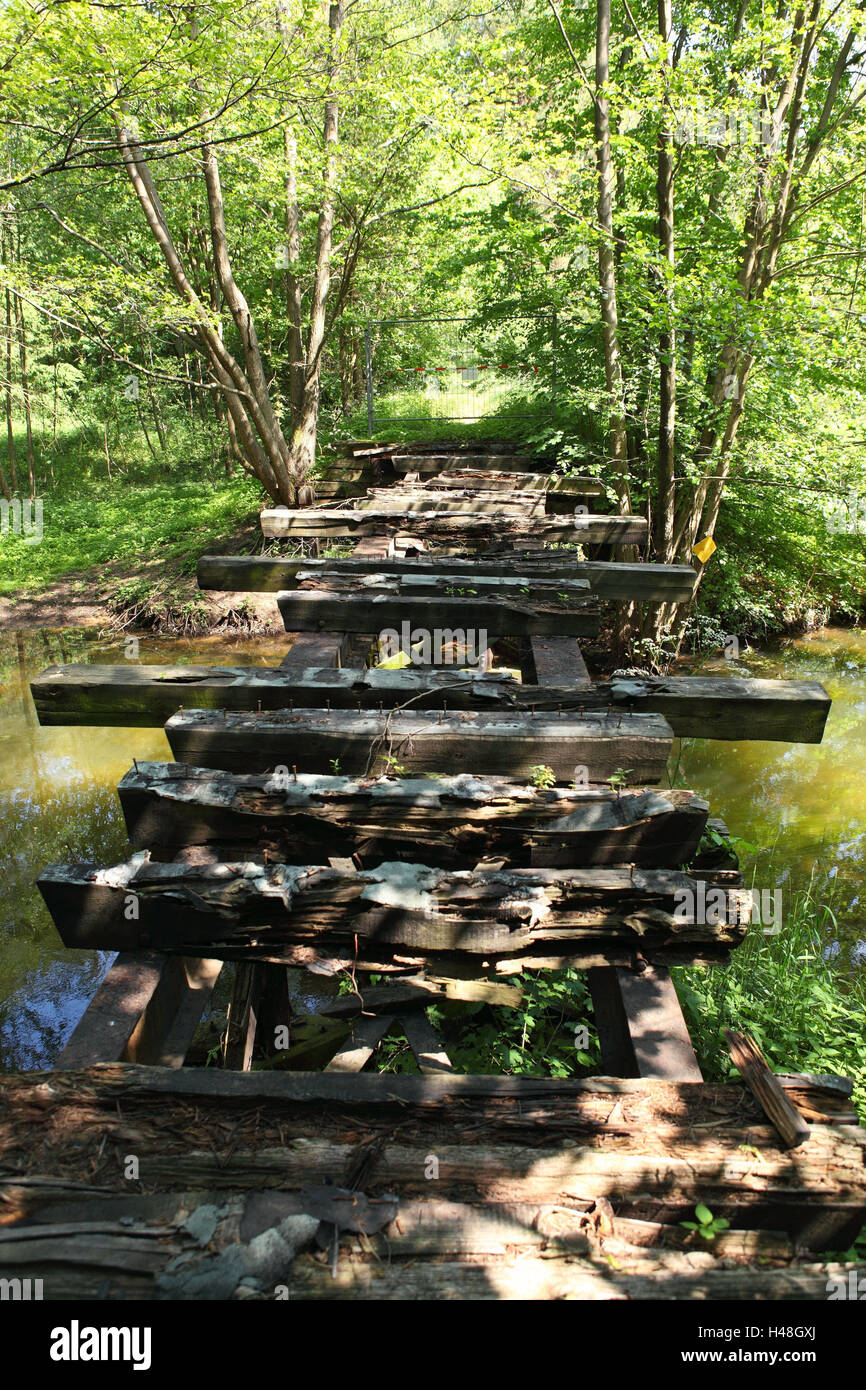 Rotten bridge hi-res stock photography and images - Alamy