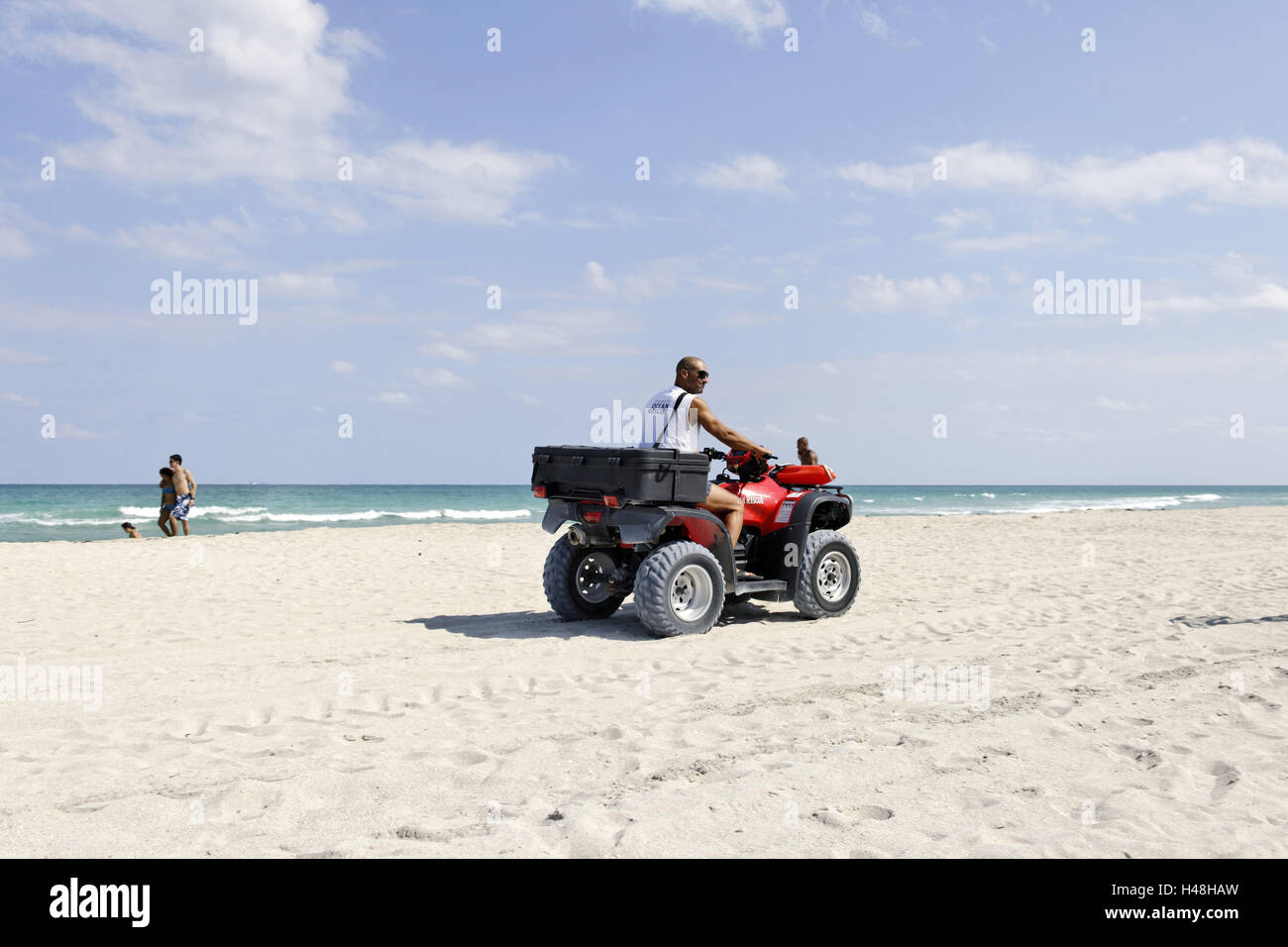 Lifeguard on Quad, beach paragraph, suture 83 Street, Miami South Beach ...