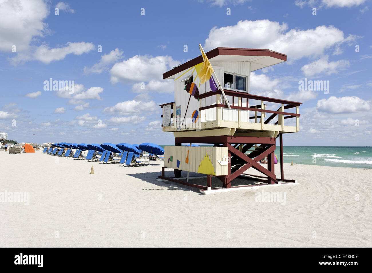 Beach watch tower in 18 piece hi-res stock photography and images - Alamy
