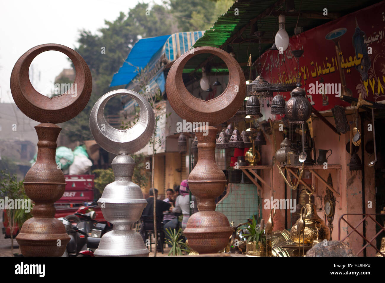 Old cairo street shopping hi-res stock photography and images - Alamy