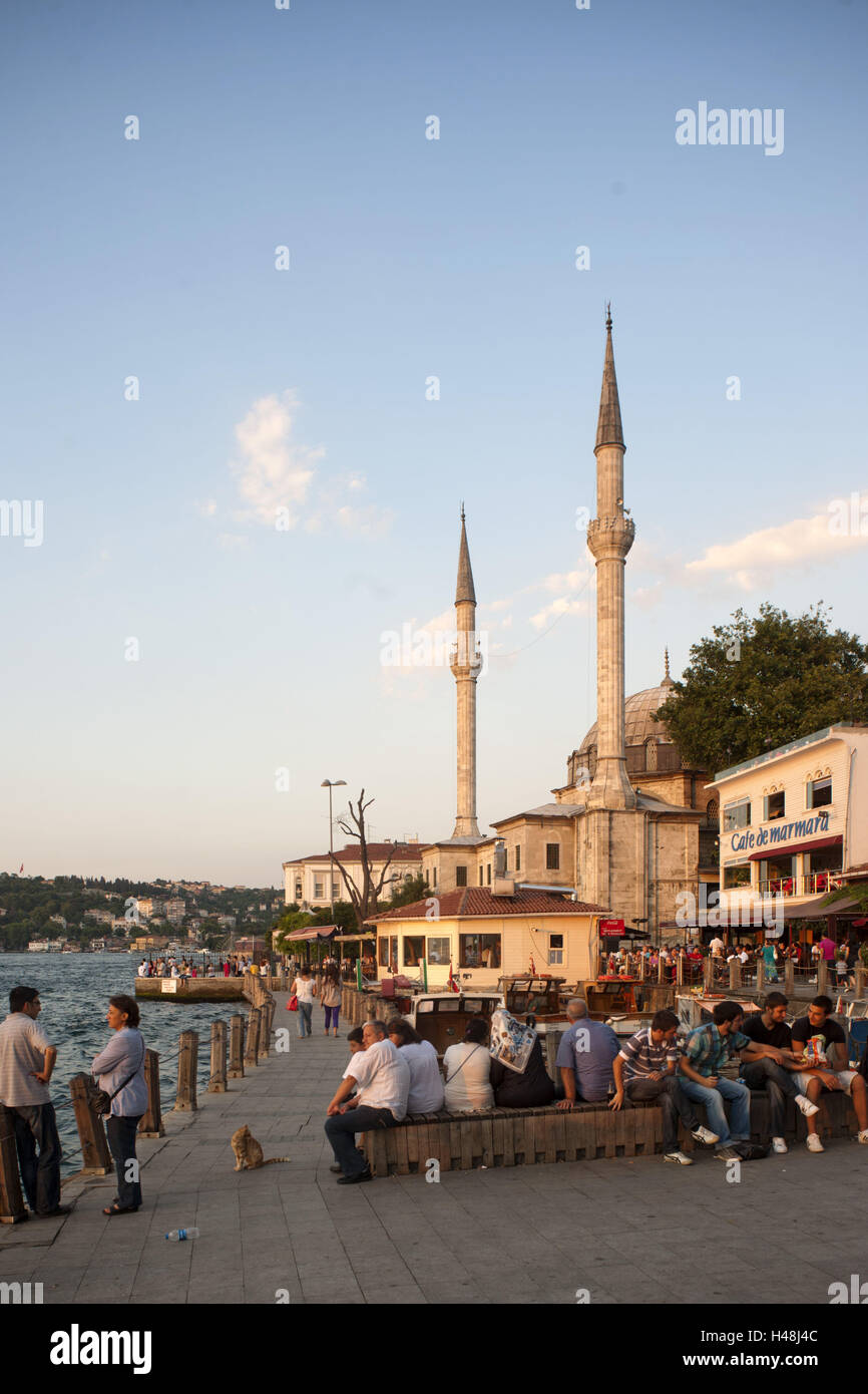 Pretty place hi-res stock photography and images - Alamy