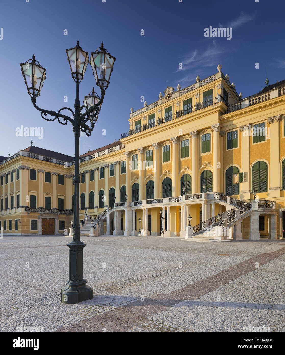 Hietzing hi-res stock photography and images - Alamy