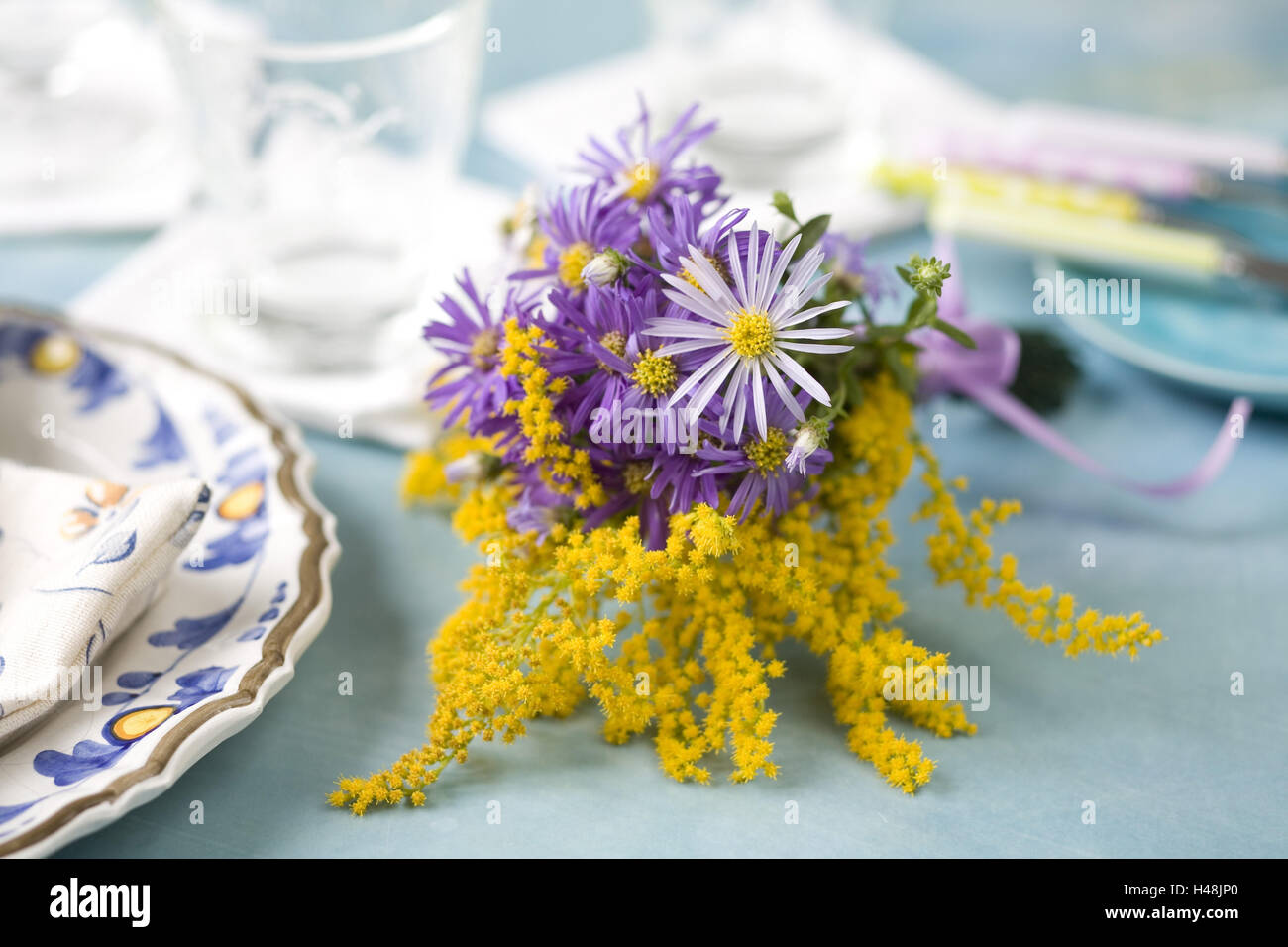 Flower truss hi-res stock photography and images - Alamy