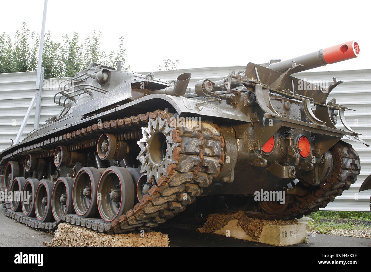 Tank story hi-res stock photography and images - Alamy