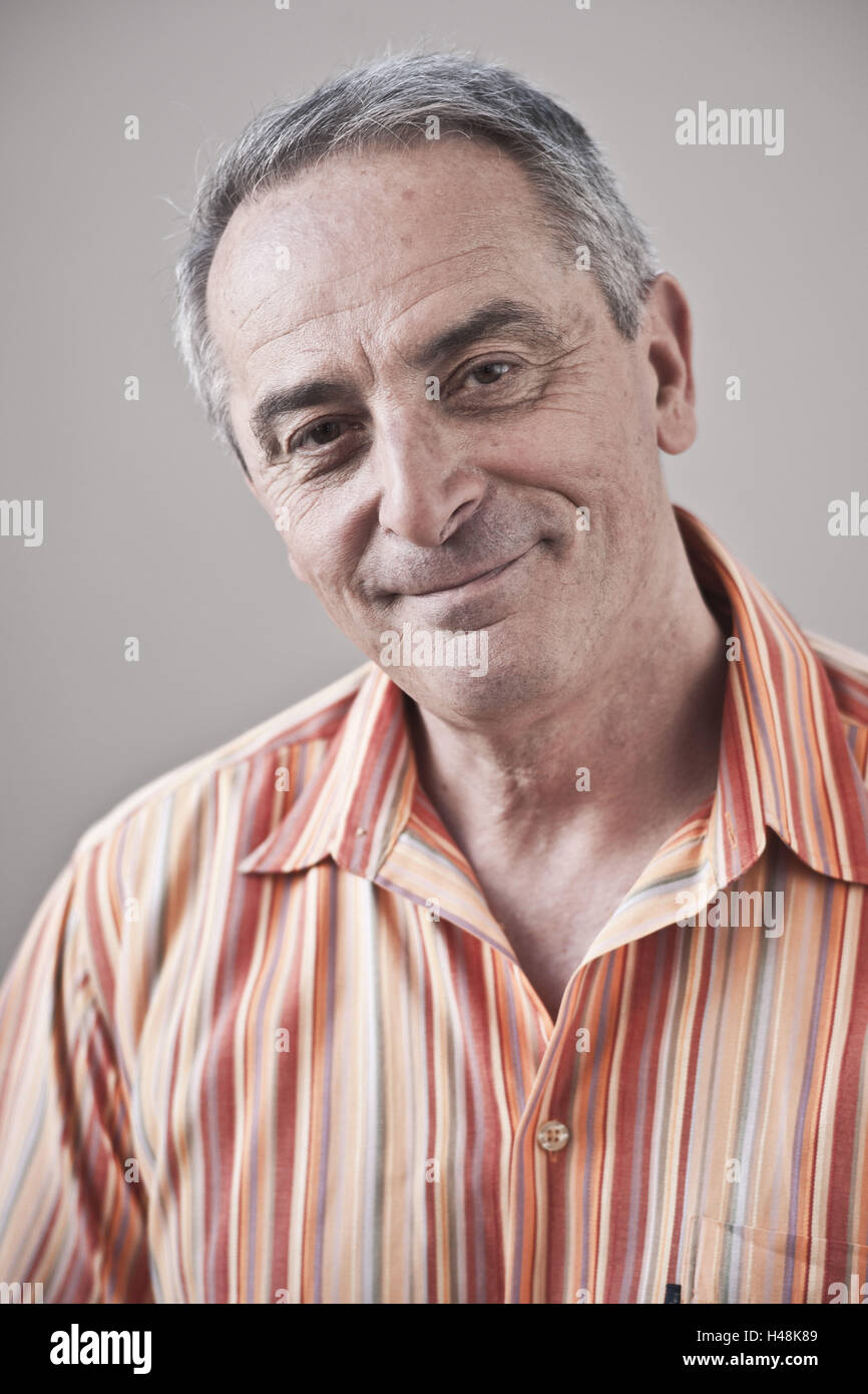 Portrait of an older man Stock Photo - Alamy