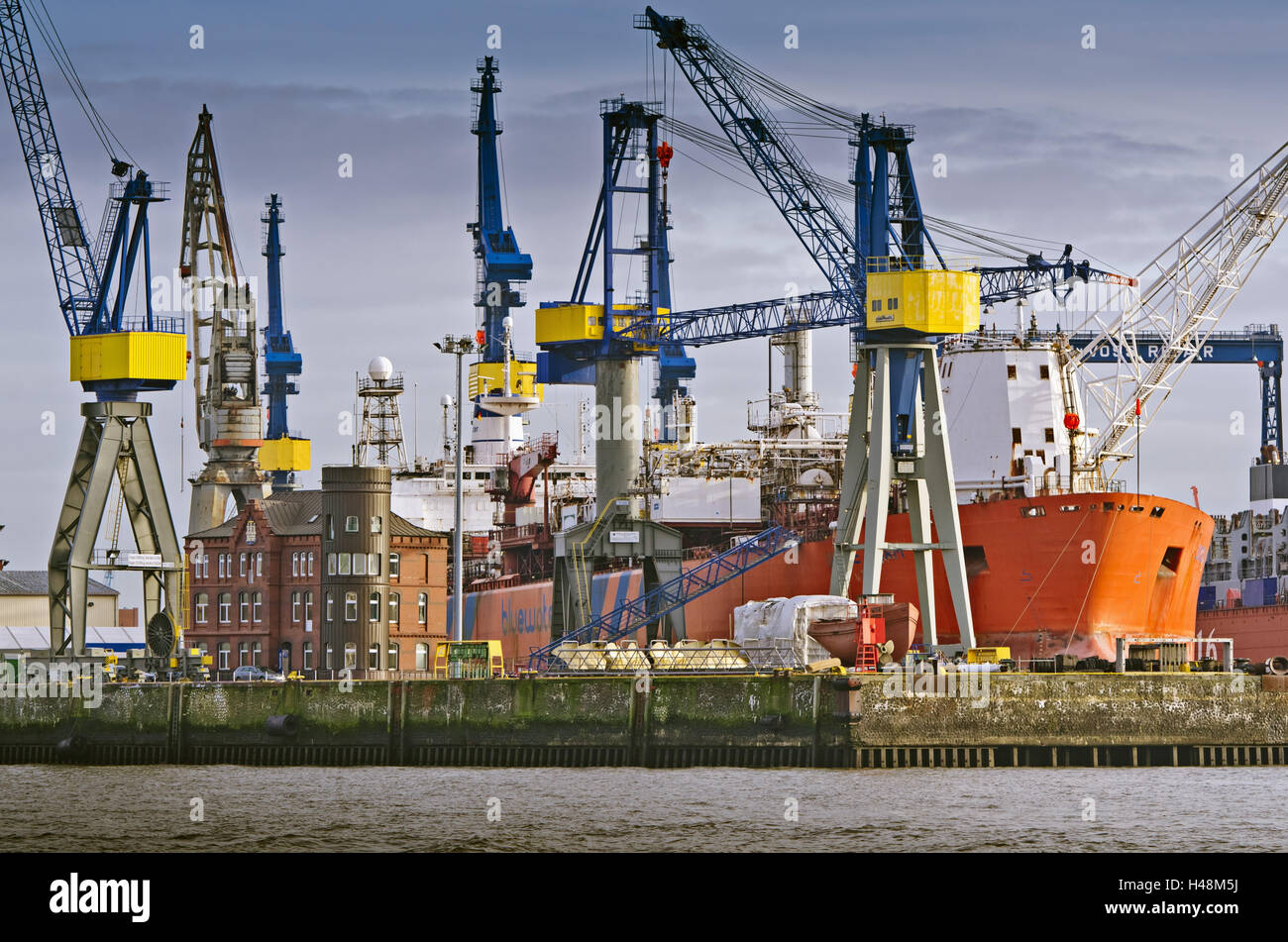 Germany, Hamburg, Elbe, harbour, fish market, Blohm und Voss, shipyard ...