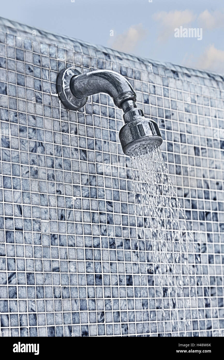 Beach shower hi-res stock photography and images - Alamy