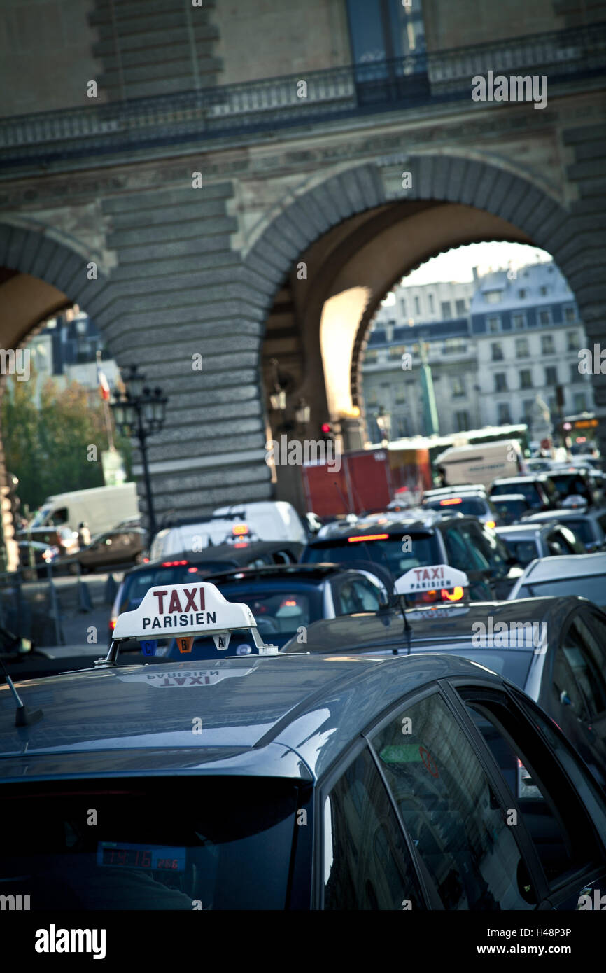 Street scene in the city centre of Paris, France Stock Photo - Alamy