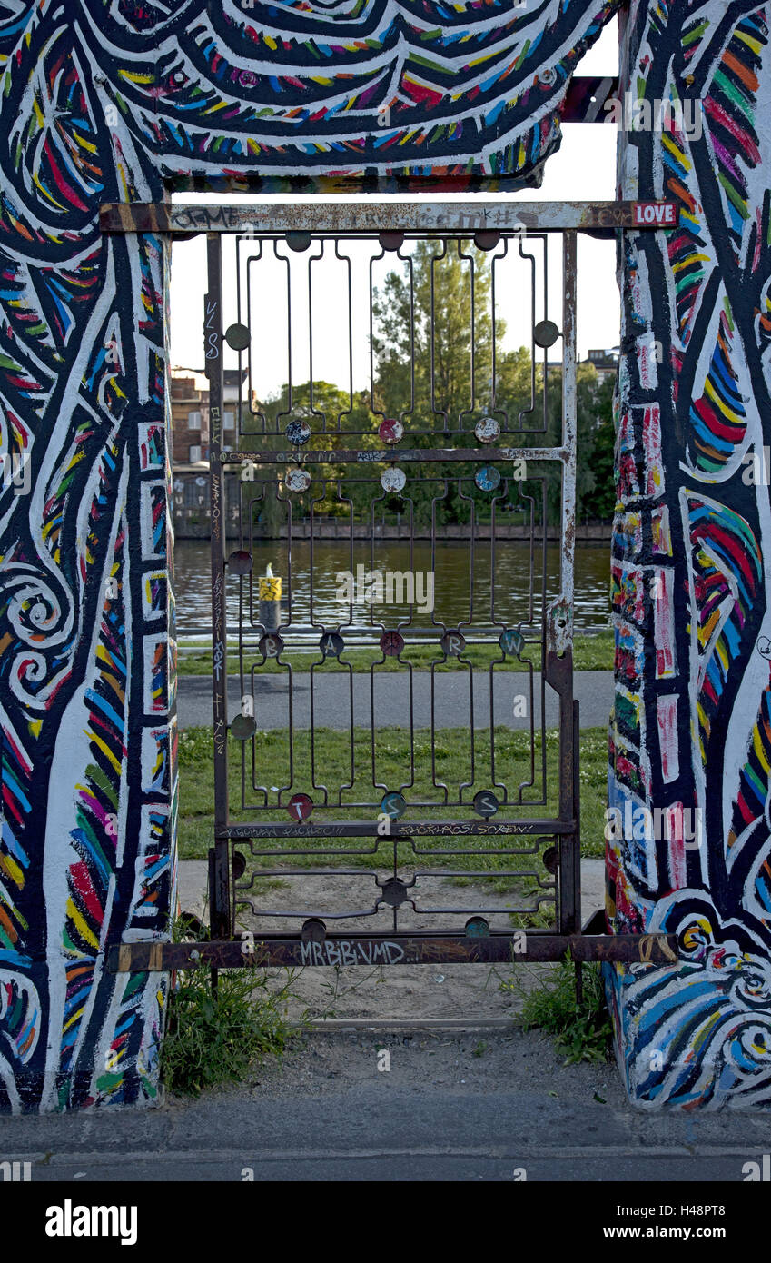 Graffiti goal hi-res stock photography and images - Alamy