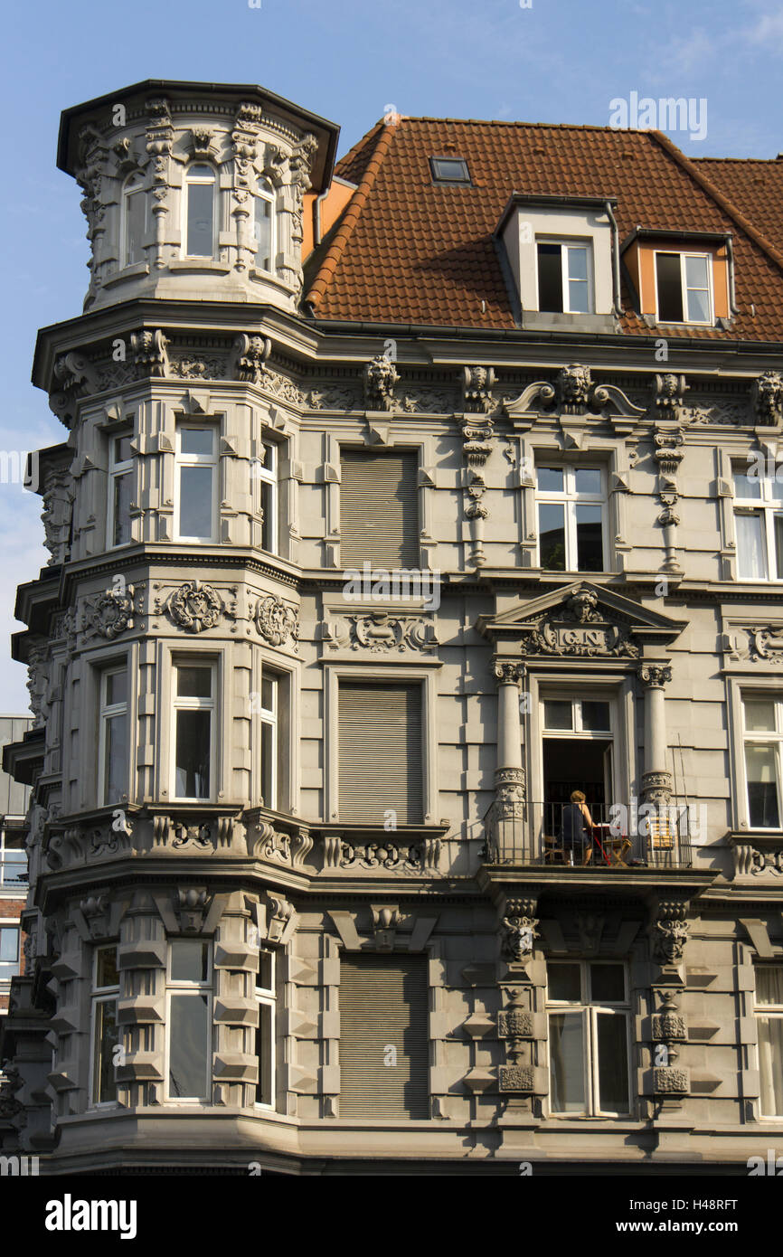 Hamburg, old building, town house bridge Stock Photo - Alamy