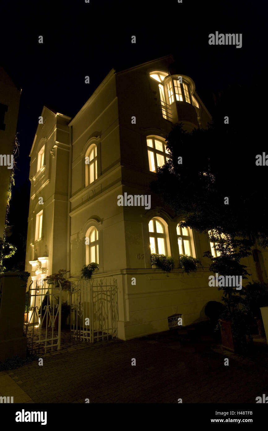 Mood lighting hi-res stock photography and images - Alamy