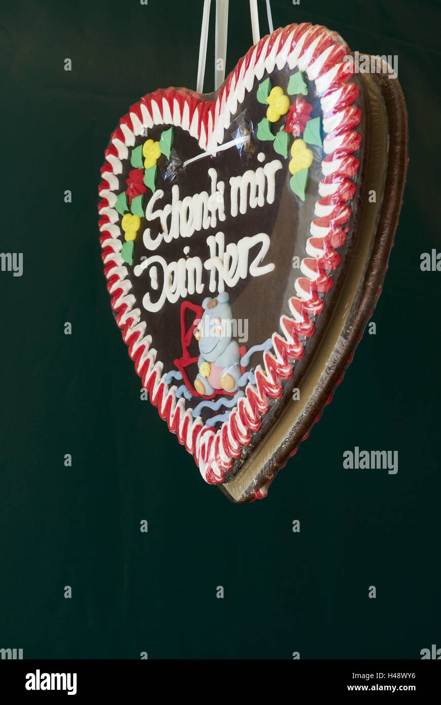 Gingerbread heart, icing, stroke, cord Stock Photo - Alamy