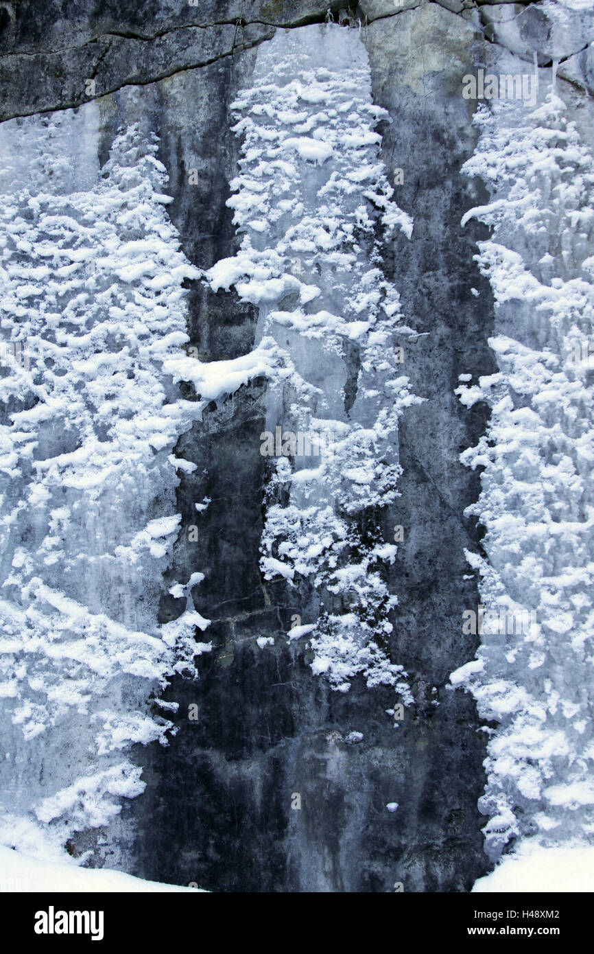 Icicles in cliff face Stock Photo - Alamy