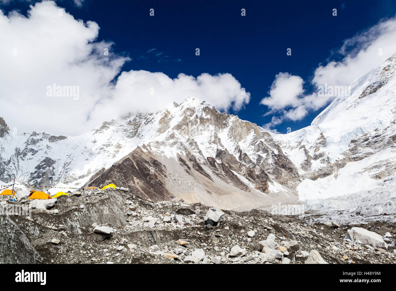 Mount Everest Base Camp Inspirational Landscape in Himalaya Mountains ...