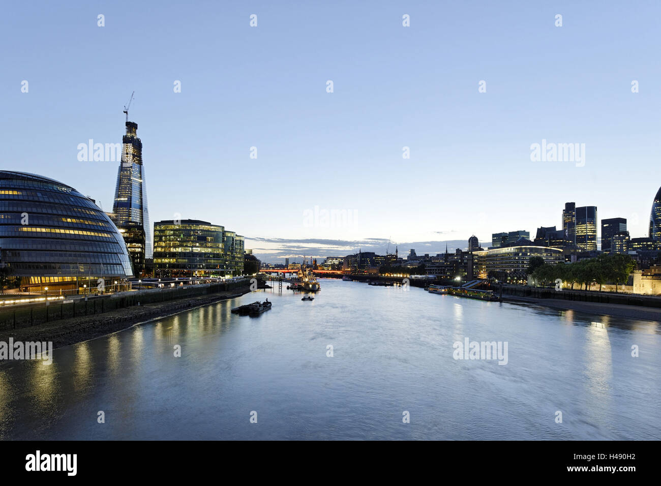 More London Riverside with city hall and office buildings, dusk, London ...
