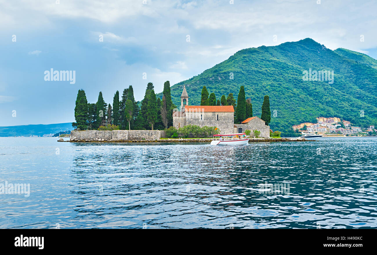 The St George islet is one of the most beautiful landmarks in Kotor bay ...