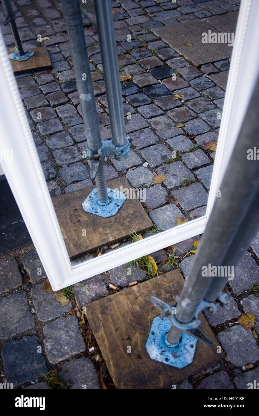Steel pipe props hi-res stock photography and images - Alamy