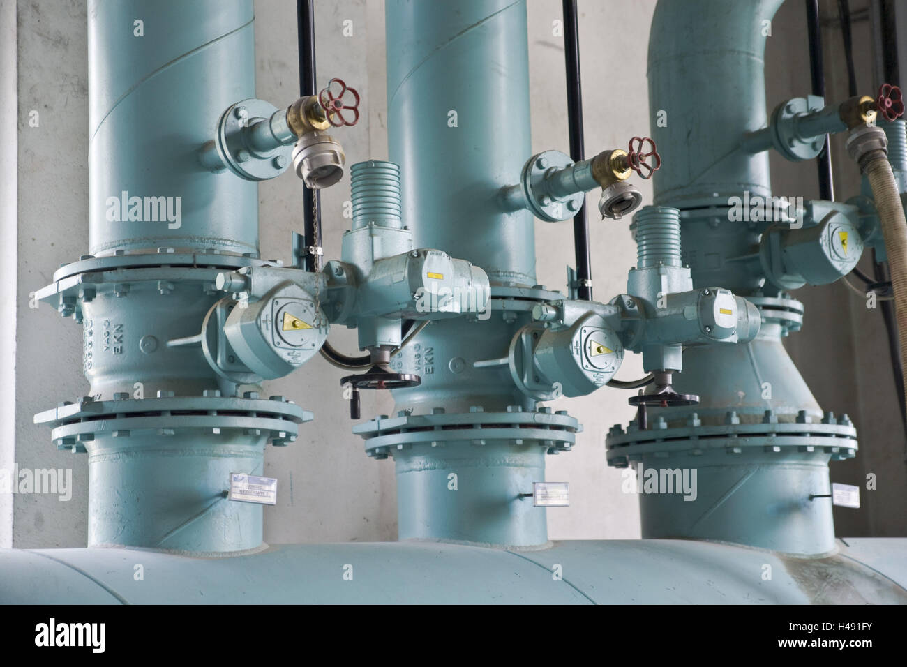 Hydraulic valves hi-res stock photography and images - Alamy