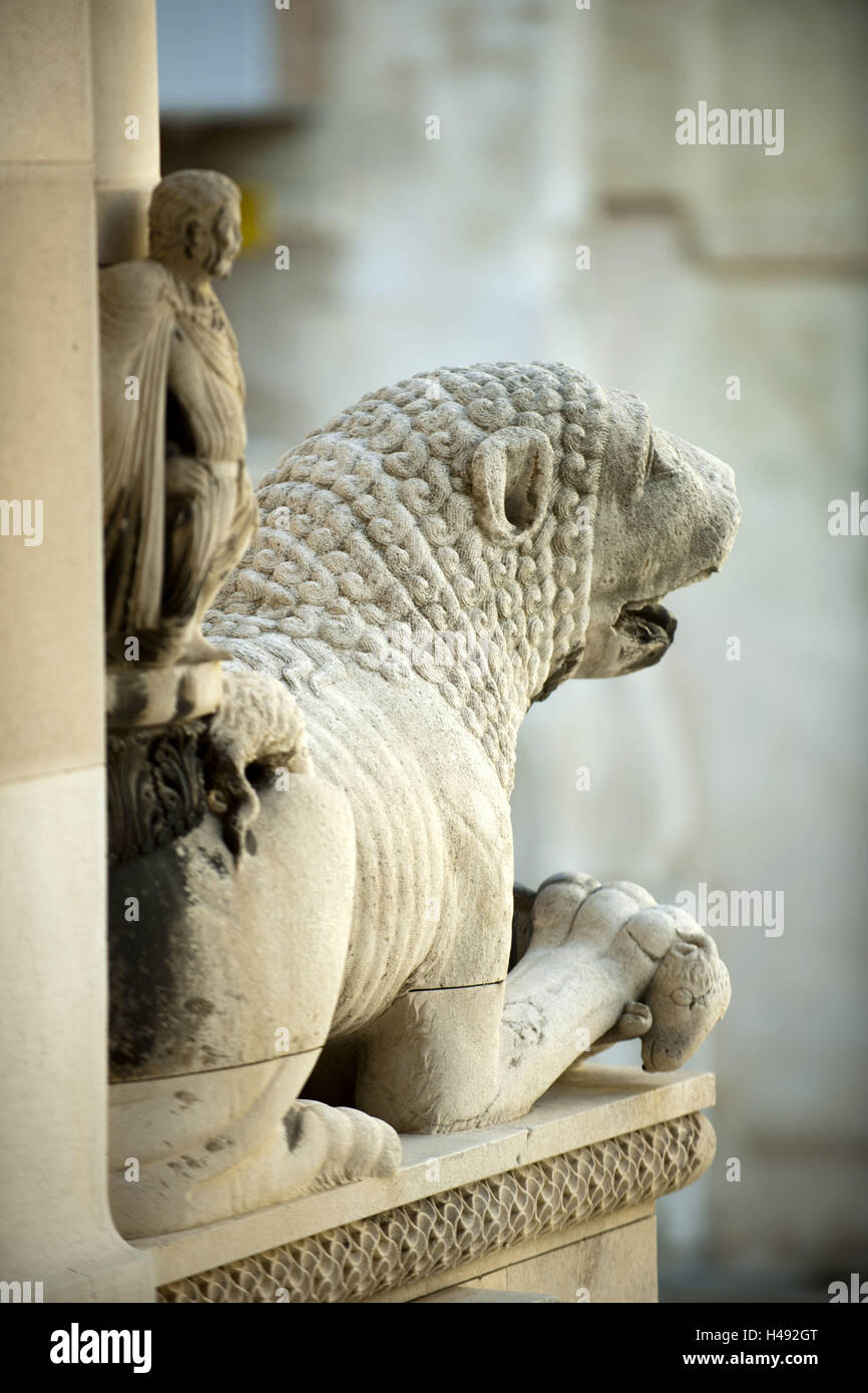Croatia, Dalmatia, Split, lion in the cathedral to the cathedral Holy ...