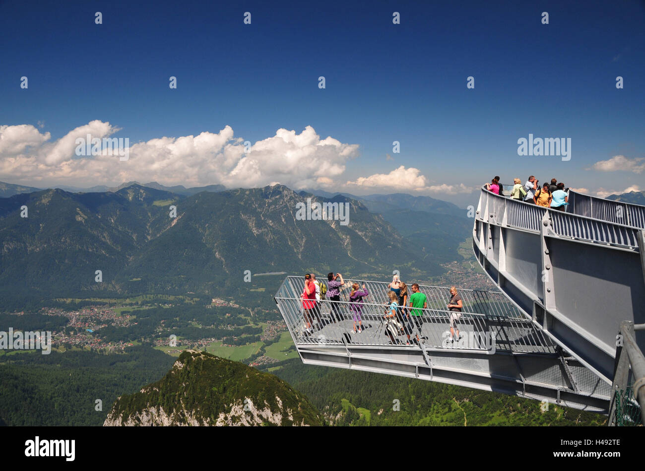Germany, Bavaria, Garmisch-Partenkirchen, Alpspitze, Alpspix, lookout ...