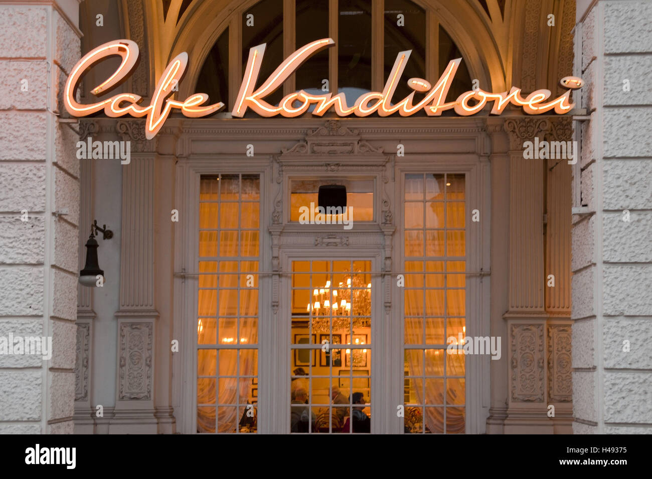 Confectionery sluka hi-res stock photography and images - Alamy