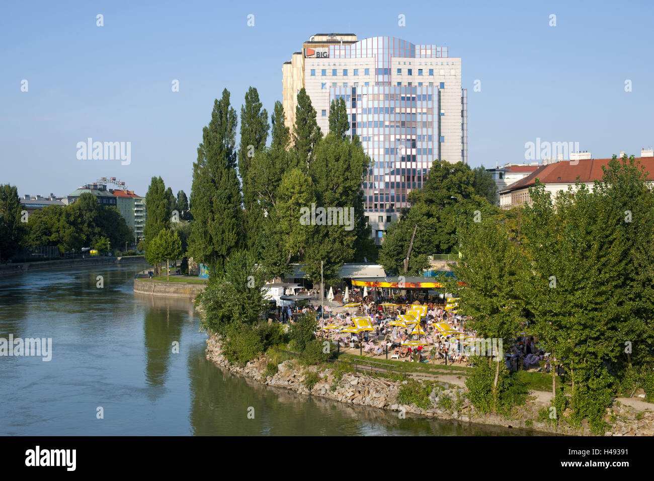 Terrace bar vienna hi-res stock photography and images - Alamy