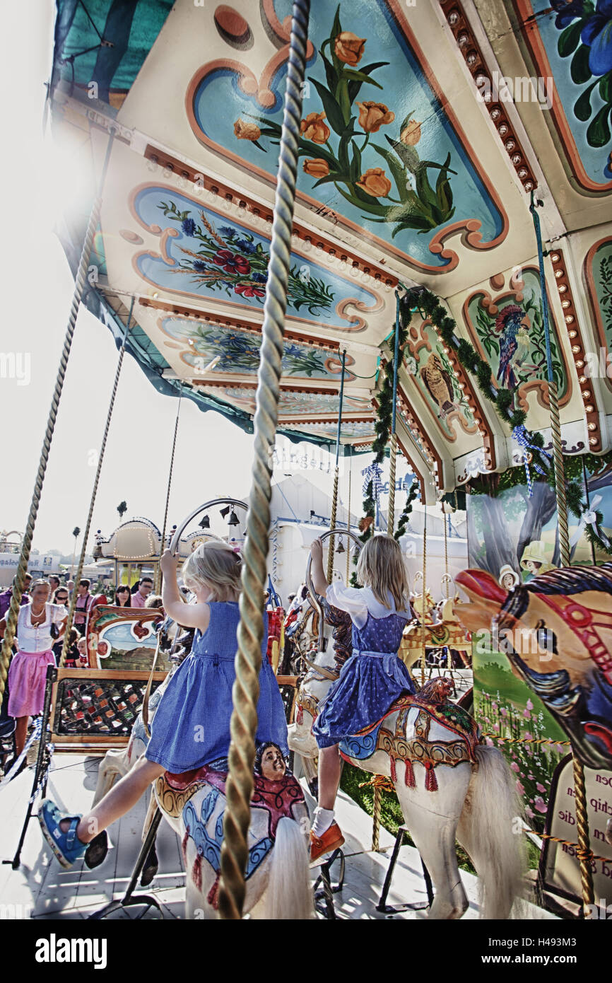 Two girls on horses hi-res stock photography and images - Alamy