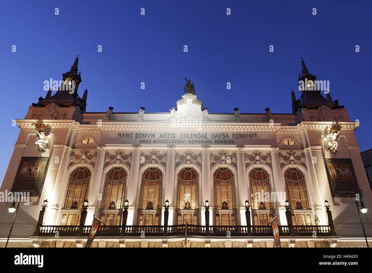 Theater des westens hi-res stock photography and images - Alamy