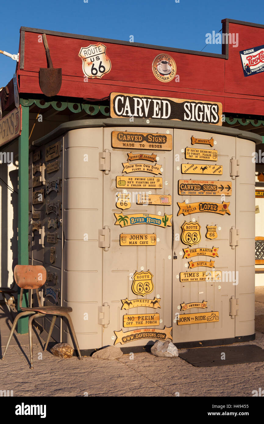 USA, Arizona, Route 66, Oatman, souvenir shop Stock Photo - Alamy