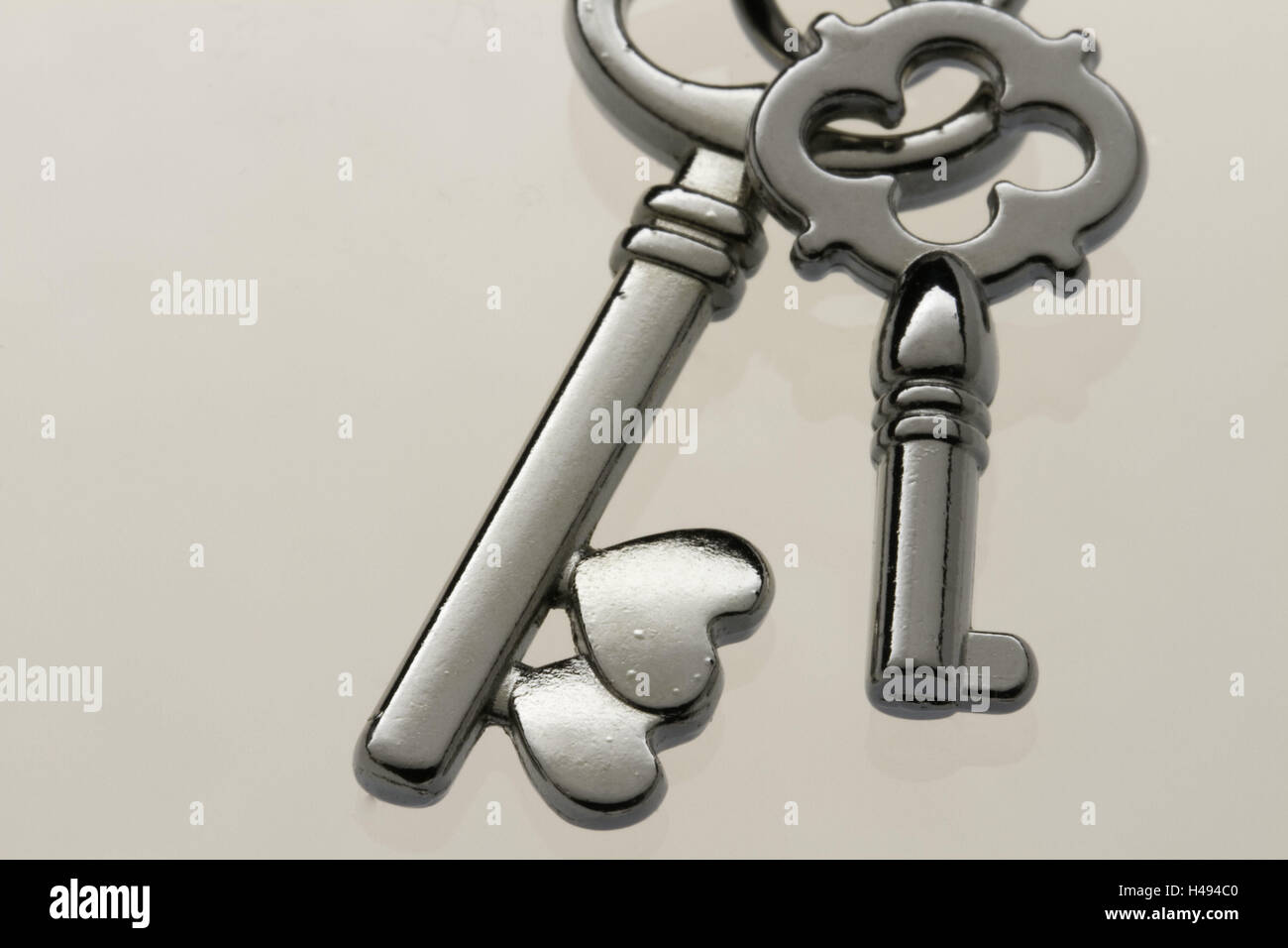 Keys, small, hearts Stock Photo - Alamy