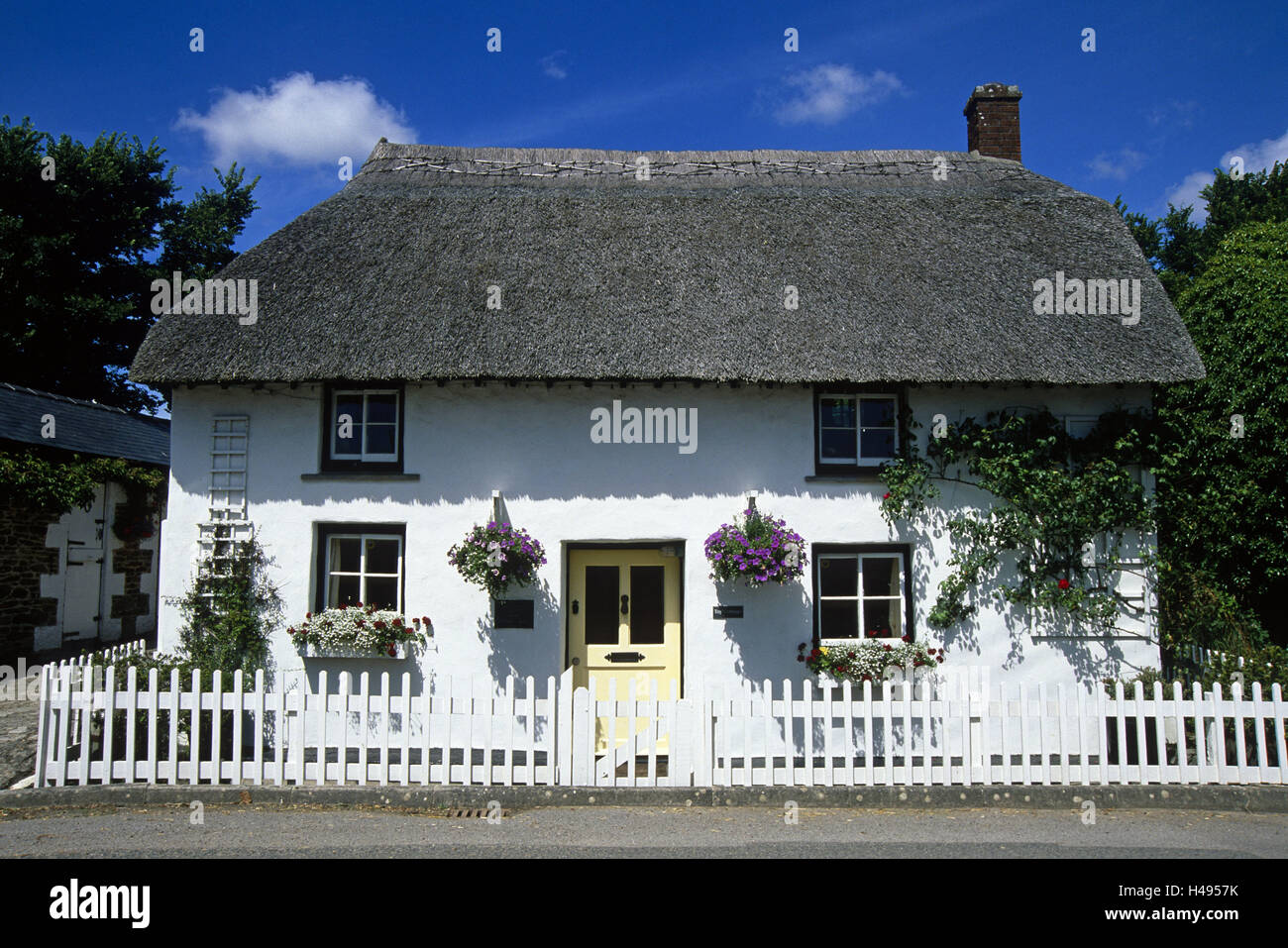 Thatched-roof house, outside, Berepper, building, house, residential ...