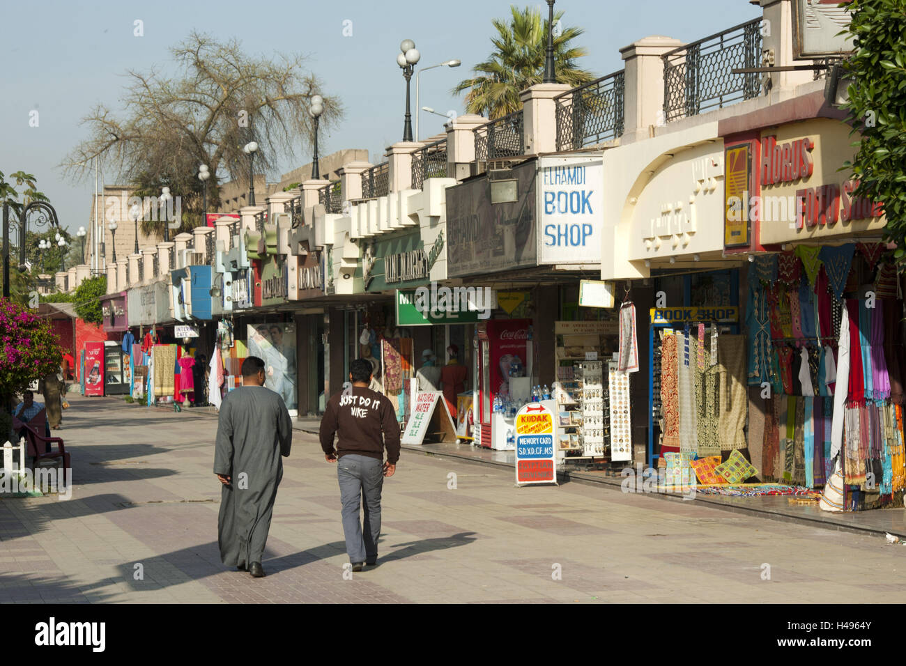 Egypt, Luxor, shops below the Corniche at the Nile Stock Photo - Alamy