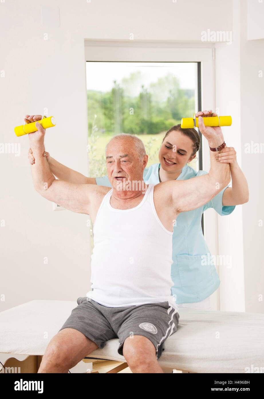 Physiotherapy senior hi-res stock photography and images - Alamy