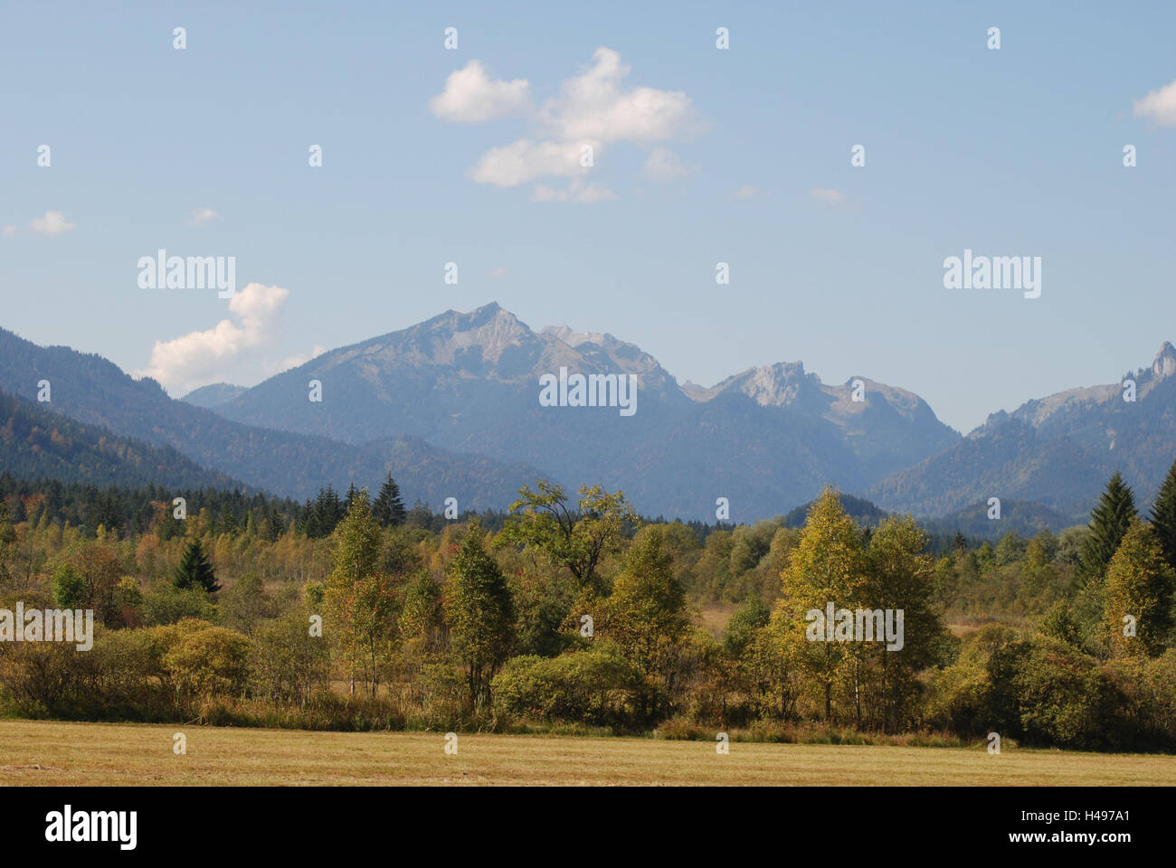 Germany, Bavaria, Oberammergau, mountain landscape, autumn, Upper ...