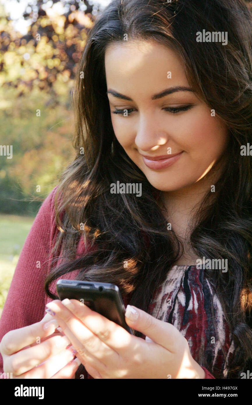 Woman, Smartphone, portrait Stock Photo - Alamy