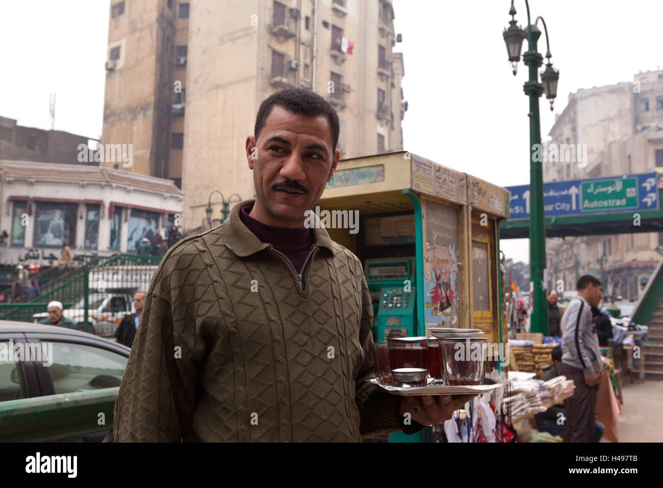 Egypt, Cairo, Islamic old town, tea seller Stock Photo - Alamy