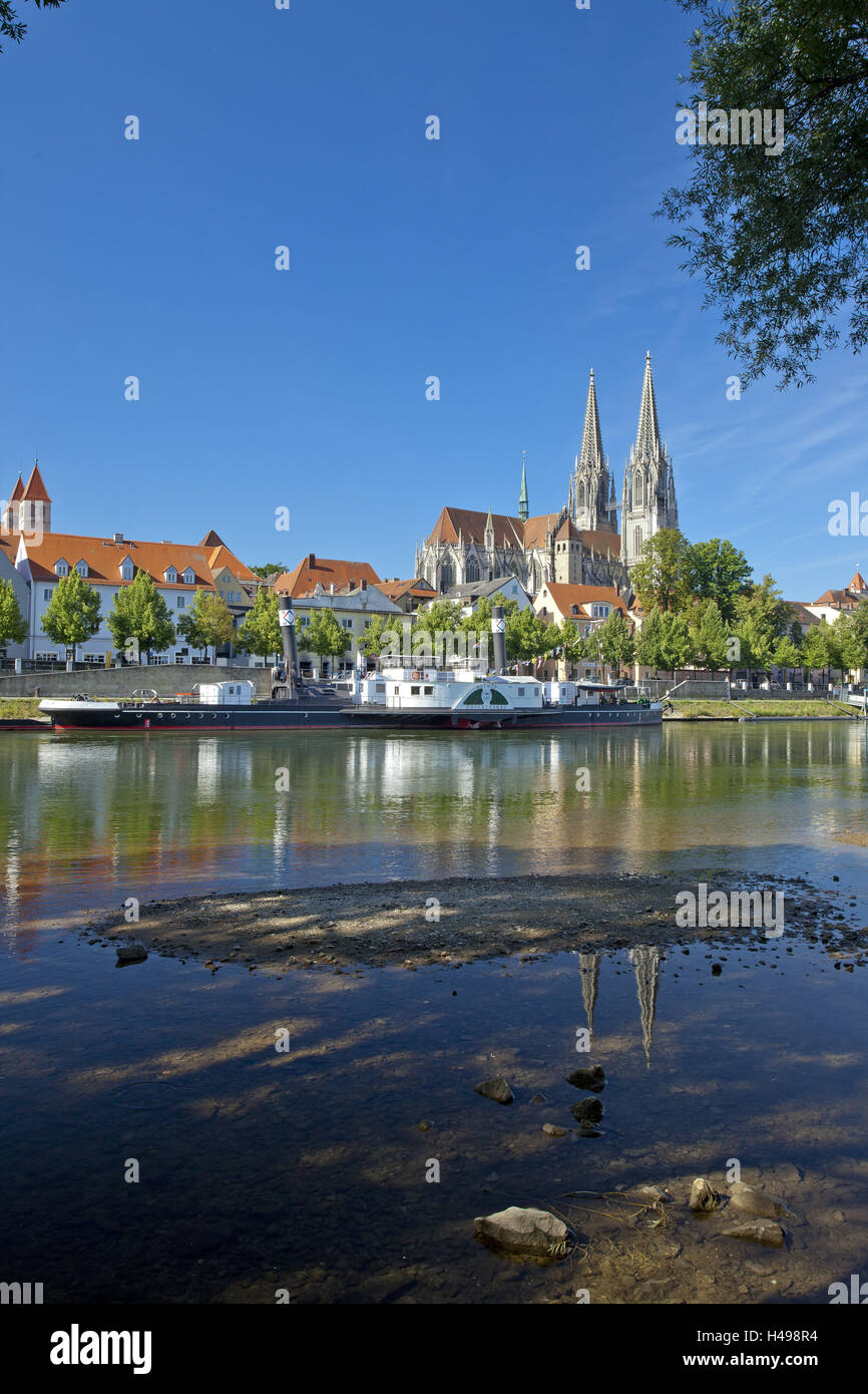 Germany, Bavaria, Regensburg, Danube shore, museum ship, cathedral ...
