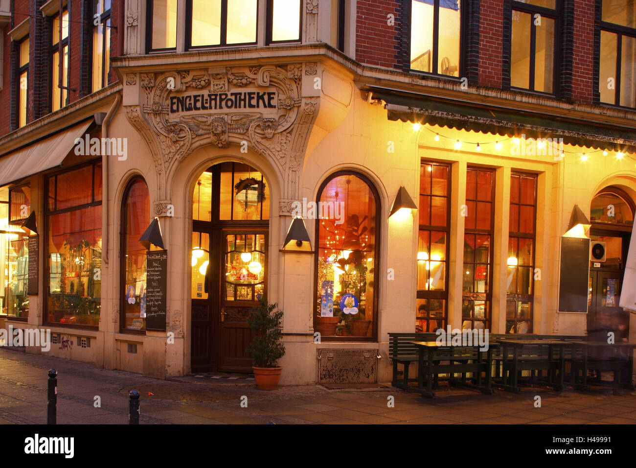 Cafe engel hi-res stock photography and images - Alamy