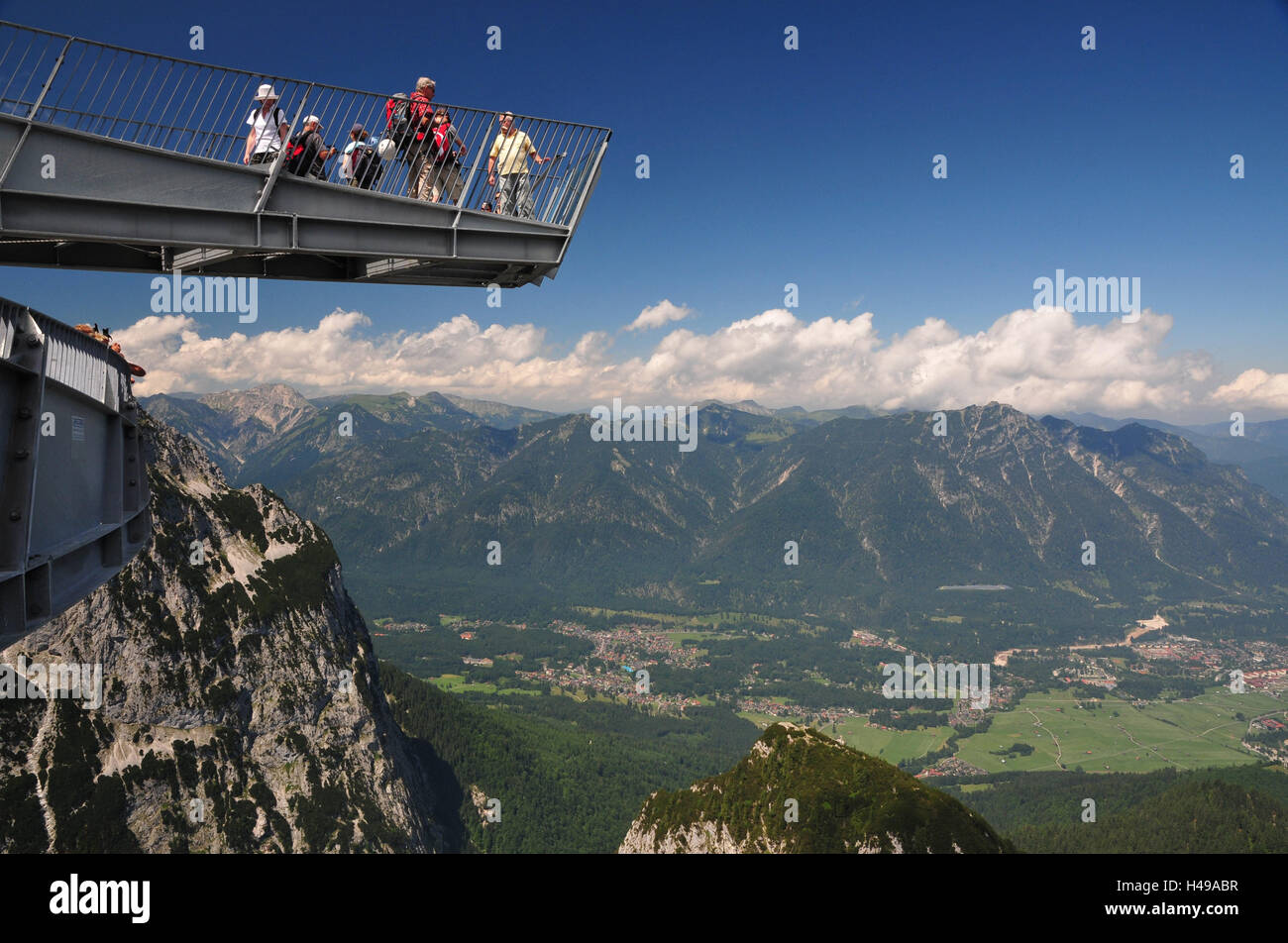 Germany, Bavaria, Garmisch-Partenkirchen, Alpspitze, Alpspix, lookout ...