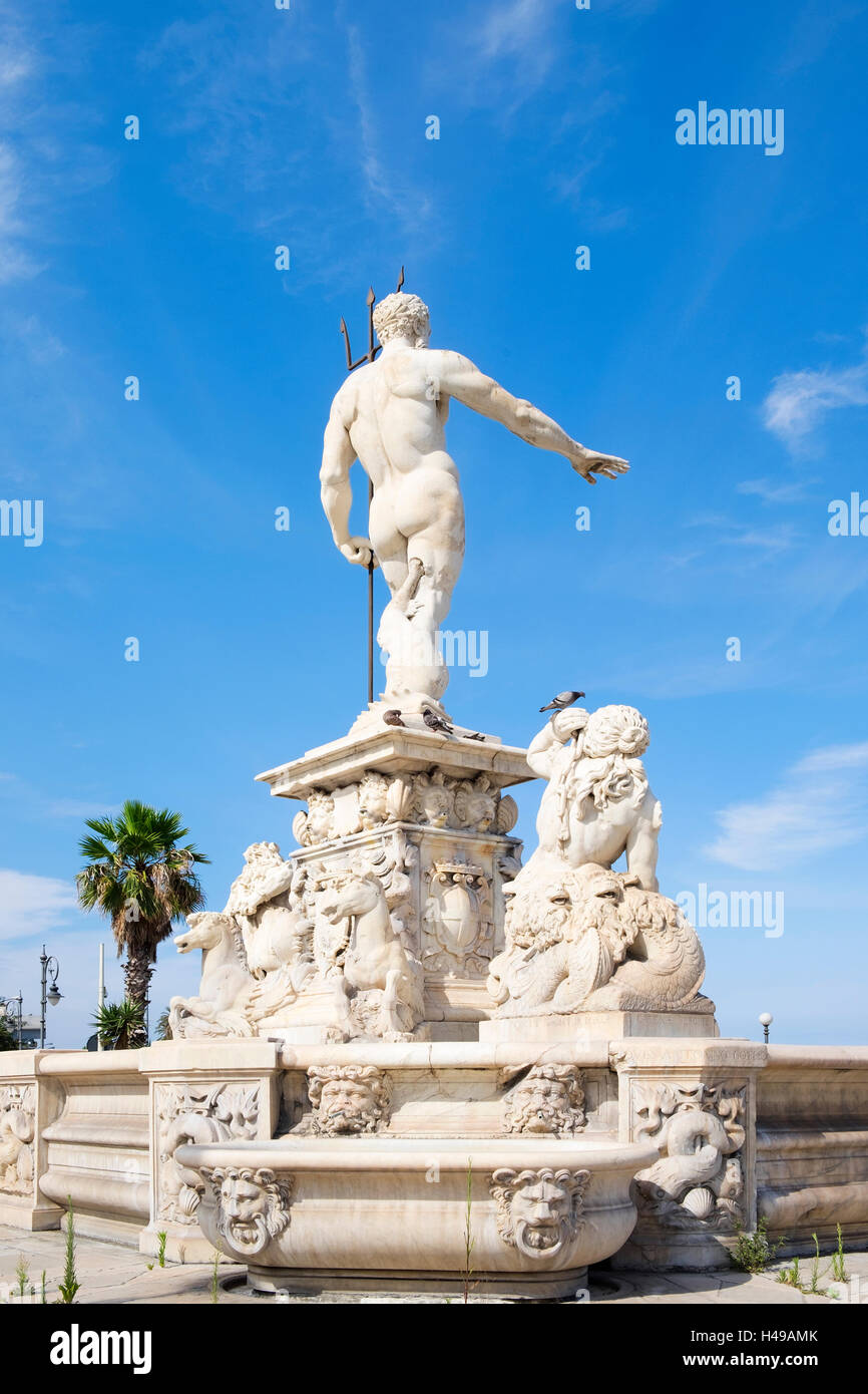 Sicily statue monument hi-res stock photography and images - Alamy