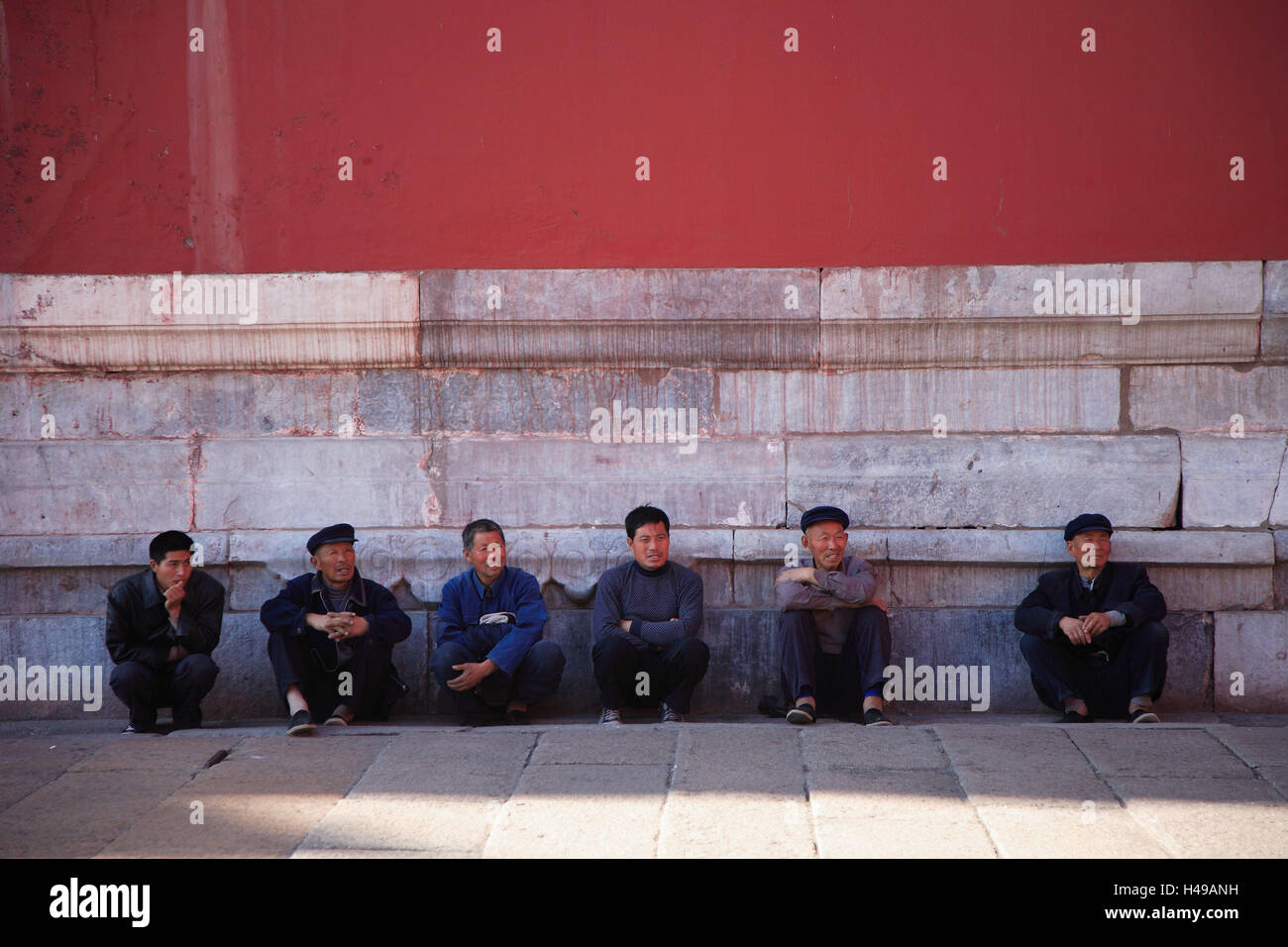 China, Peking, wall, red, men, sit, Asia, defensive wall, person, in ...