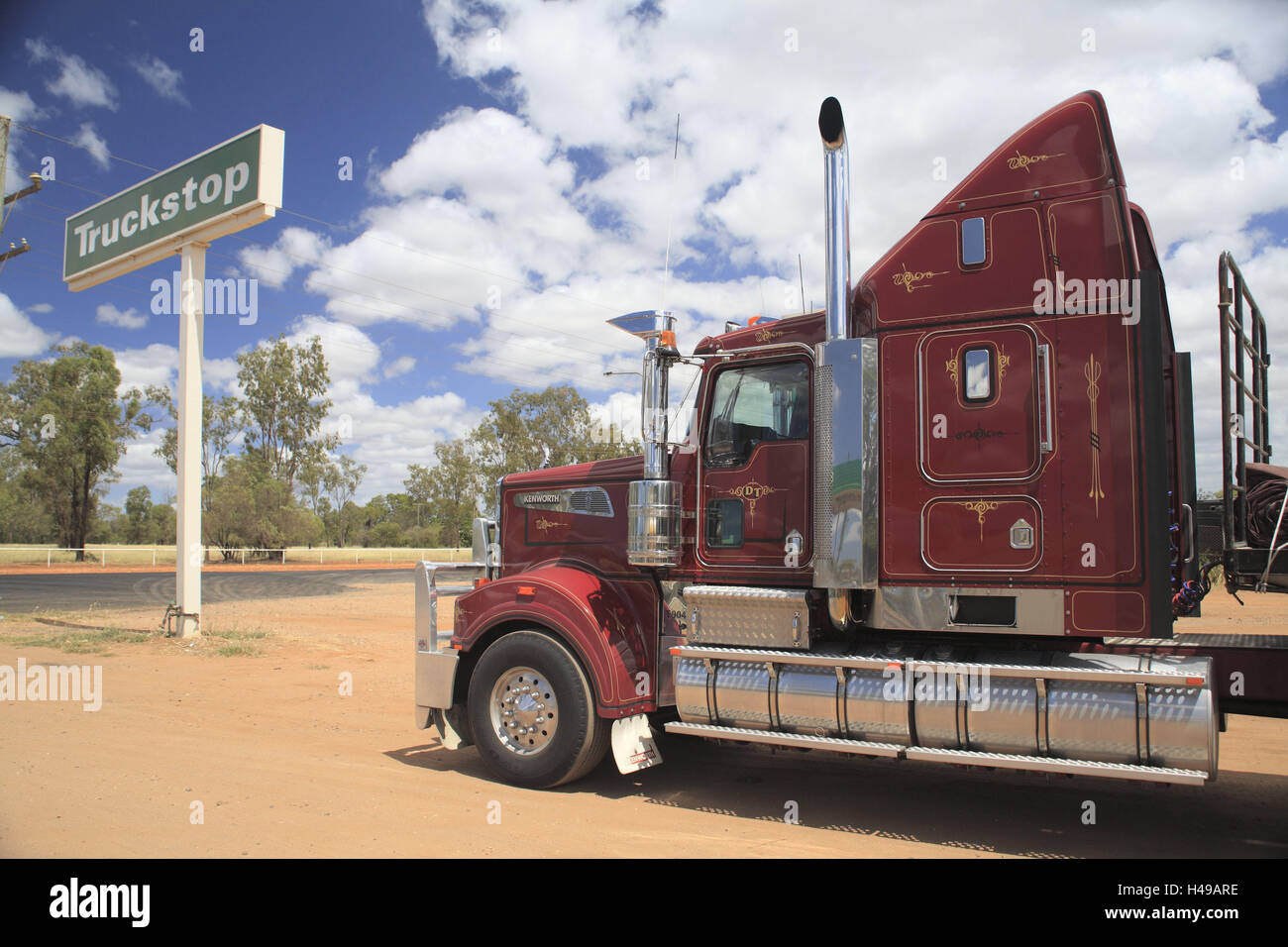 Australia, Queensland, Capricorn highway, truck stop, truck, detail ...
