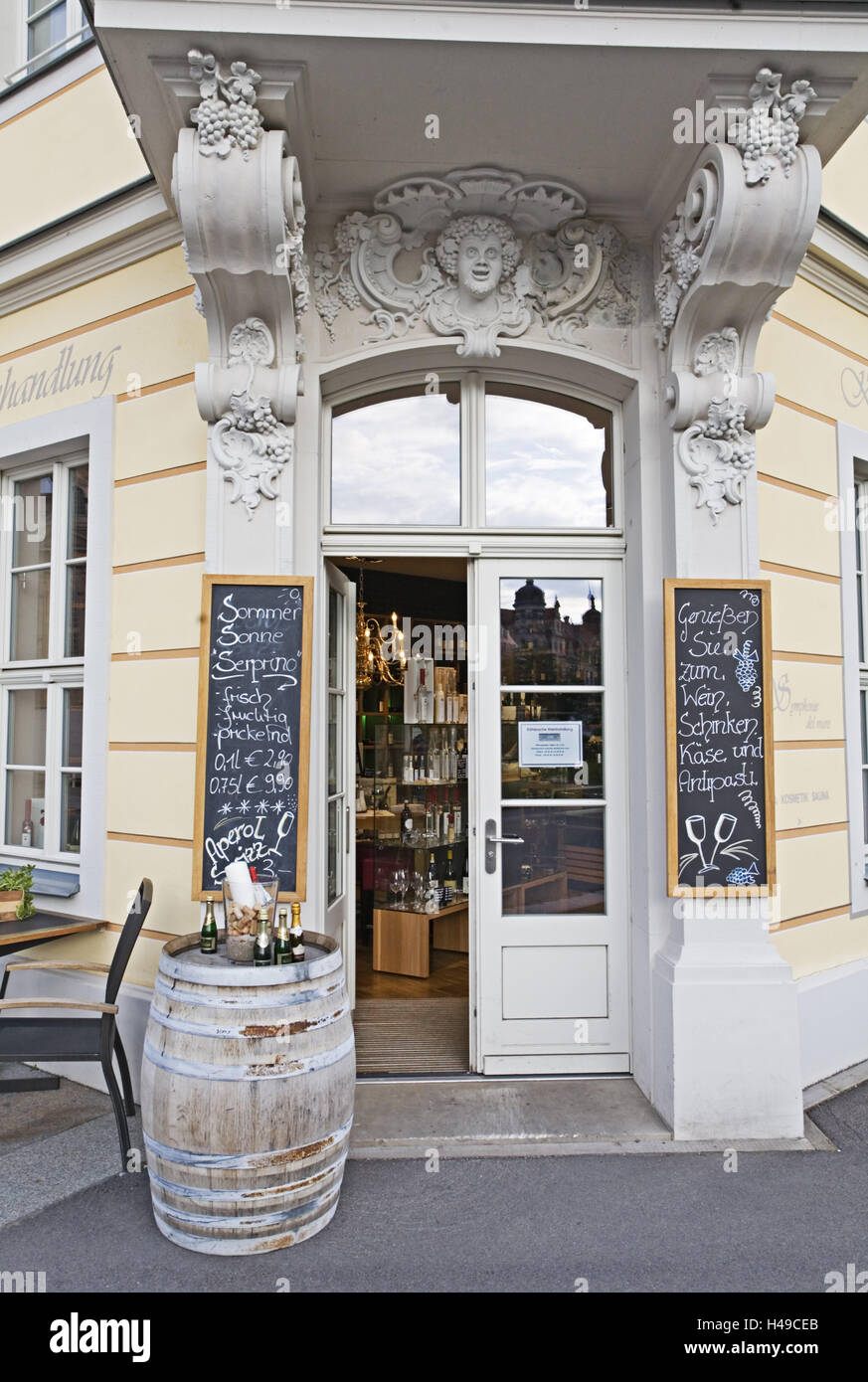 Cafe door signs hi-res stock photography and images - Alamy