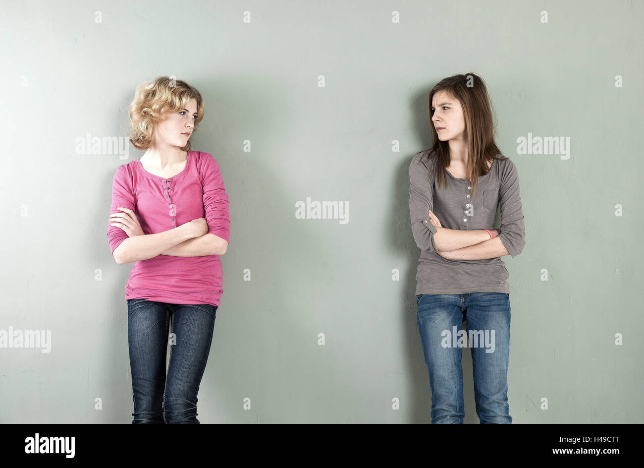 Two girls arguing Stock Photo - Alamy