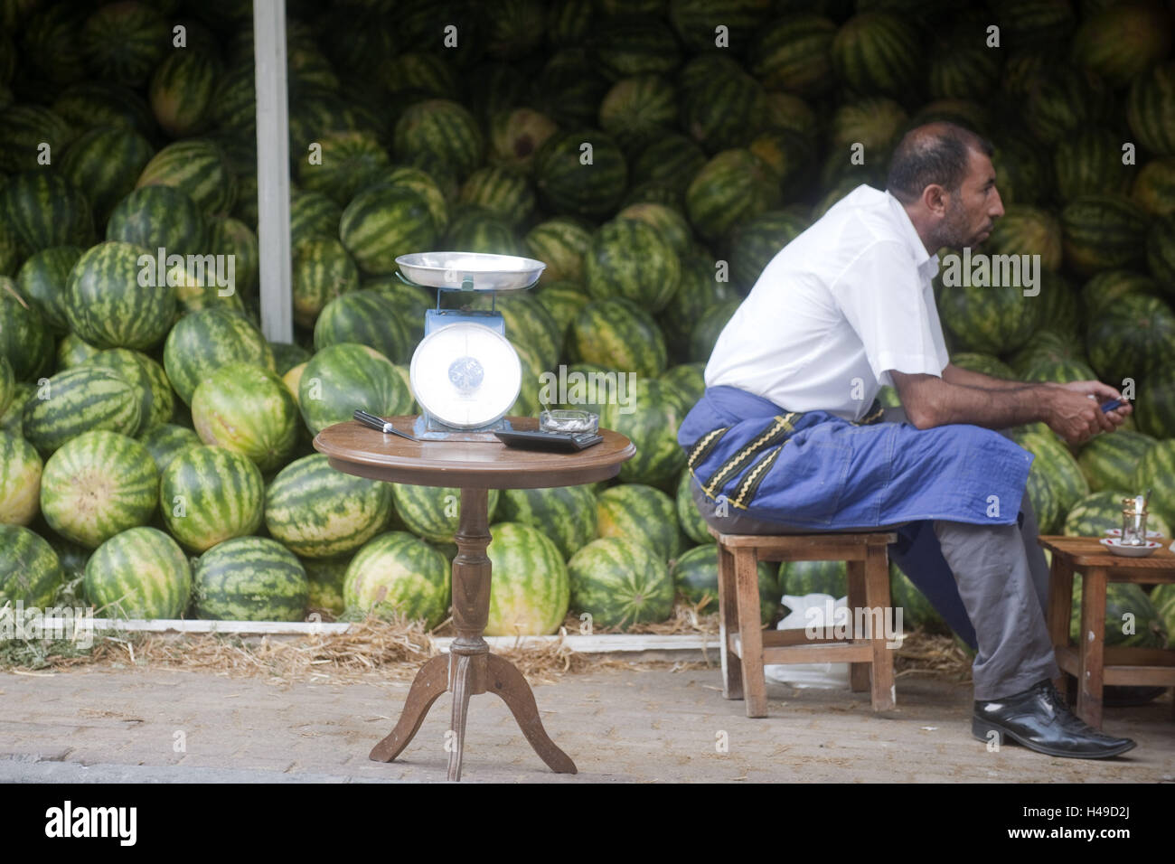 Watermelon seller man hi-res stock photography and images - Alamy